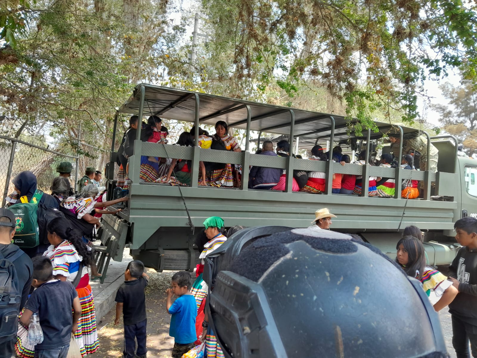 Resguardado por Guardia Nacional un grupo de pobladores desplazados por ...
