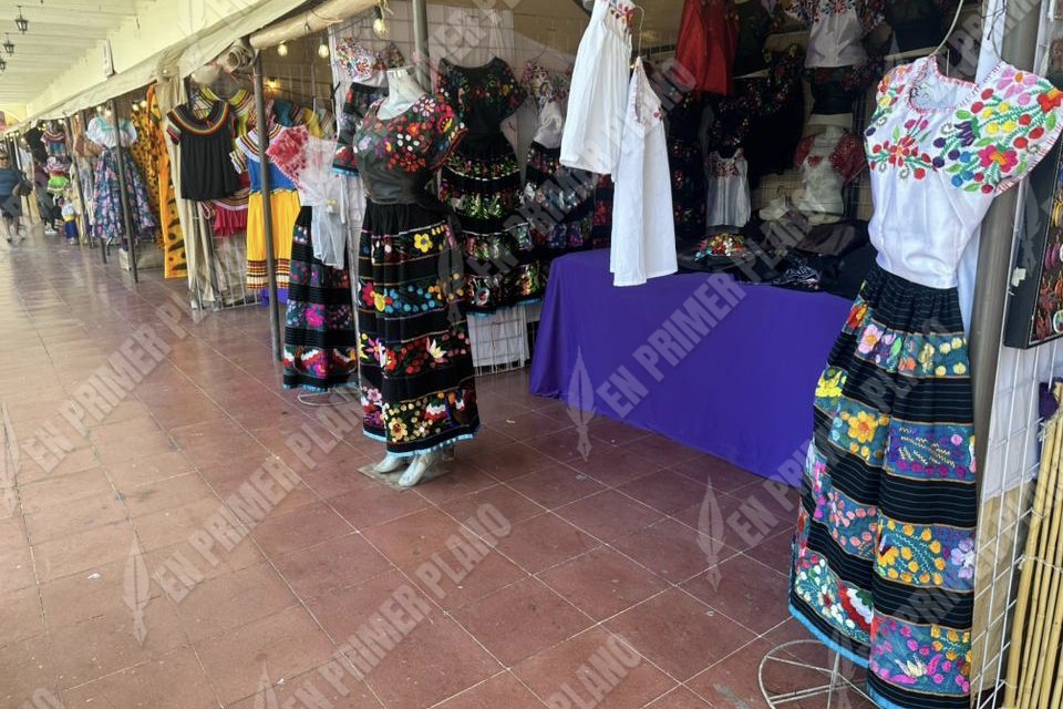 Invitan Artesanos de Chilapa a comprar en el pabellón artesanal - En ...